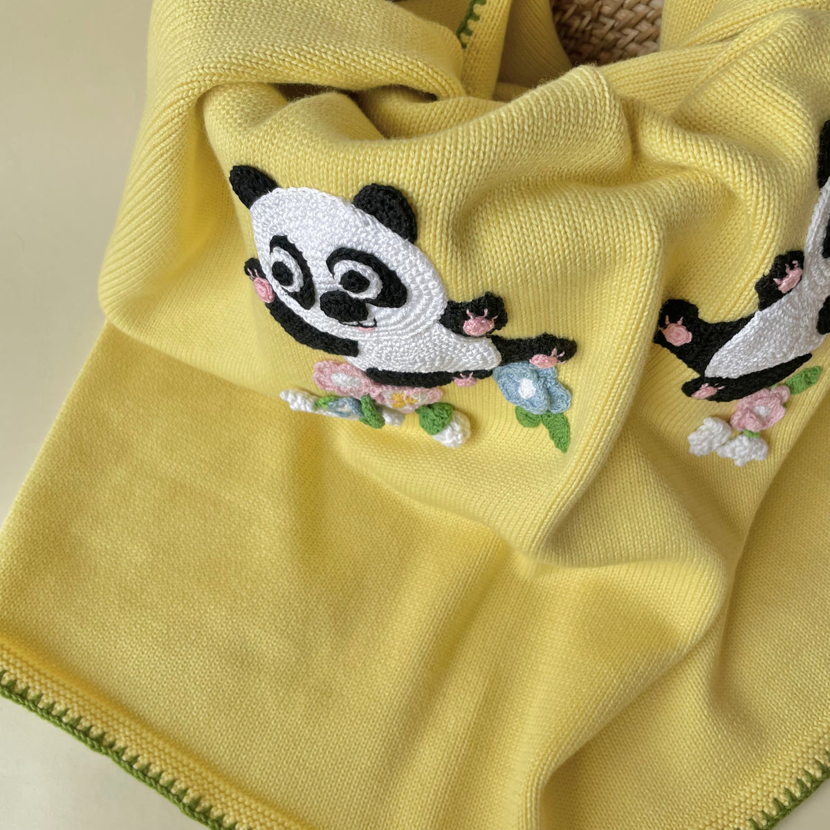 Bao-Bao The Panda Blanket small | BusyKnots